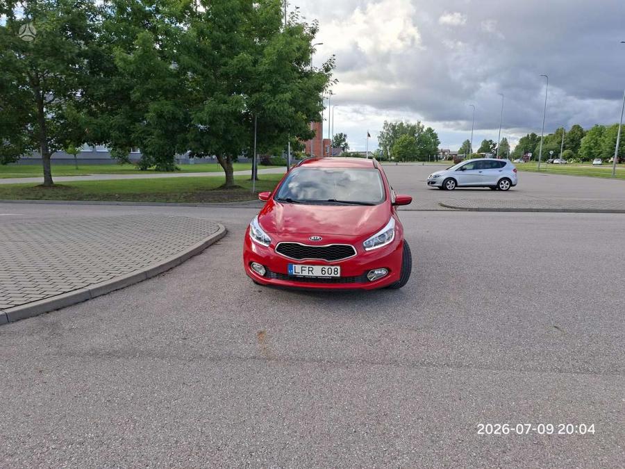 Red Kia Ceed 2014 in Kaunas, with an engine capacity of 1.59 L and mileage of 186 thousand km for 6100 €, photo 6 on AUTOMOTO.COM.LV