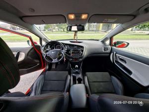 Red Kia Ceed 2014 in Kaunas, with an engine capacity of 1.59 L and mileage of 186 thousand km for 6100 €, photo 12 on AUTOMOTO.COM.LV