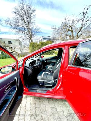 Red Kia Ceed 2016 in Tallinn, with an engine capacity of 1.00 L and mileage of 169 thousand km for 7999 €, photo 14 on AUTOMOTO.COM.LV