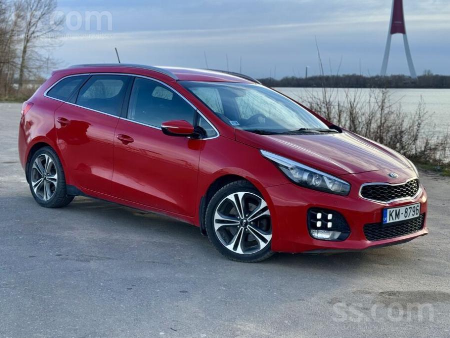 Red Kia Ceed 2016 in Riga, with an engine capacity of 1.60 L and mileage of 185 thousand km for 5600 €, photo 9 on AUTOMOTO.COM.LV