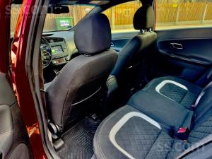 Red Kia Ceed 2016 in Riga, with an engine capacity of 1.60 L and mileage of 185 thousand km for 5600 €, photo 12 on AUTOMOTO.COM.LV
