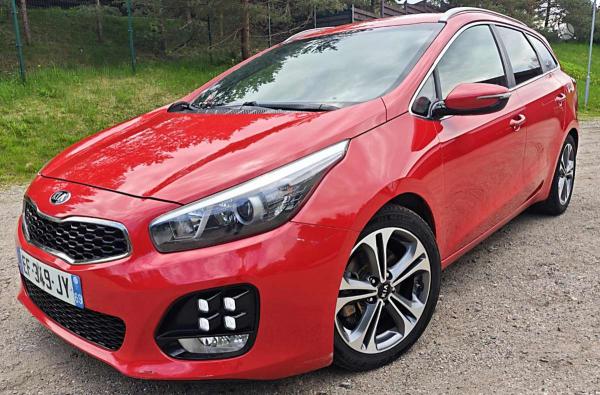 Red Kia Ceed 2016 in Kretinga, with an engine capacity of 1.00 L and mileage of 204 thousand km for 4299 €, photo 4 on AUTOMOTO.COM.LV