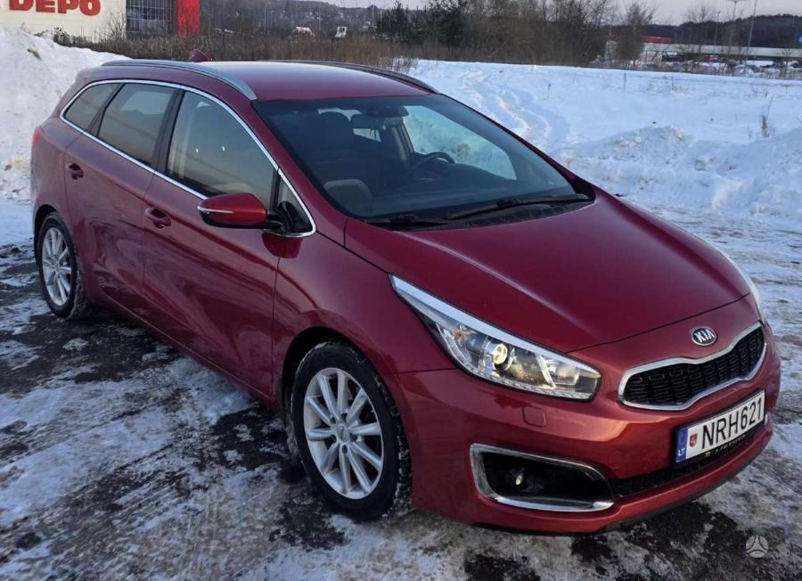 Red Kia Ceed 2017 in Vilnius, with an engine capacity of 1.58 L and mileage of 217 thousand km for 5800 €, photo 1 on AUTOMOTO.COM.LV