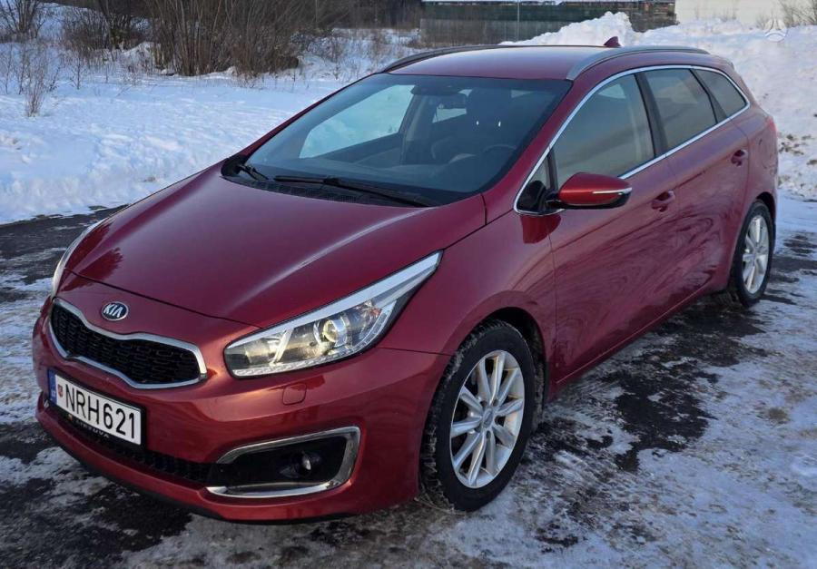 Red Kia Ceed 2017 in Vilnius, with an engine capacity of 1.58 L and mileage of 217 thousand km for 5800 €, photo 2 on AUTOMOTO.COM.LV