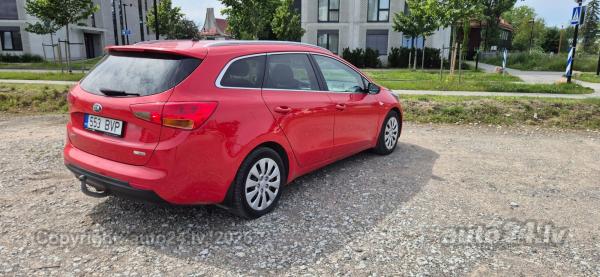 Red Kia Ceed 2017 in Tallinn, with an engine capacity of 1.60 L and mileage of 146 thousand km for 7990 €, photo 3 on AUTOMOTO.COM.LV
