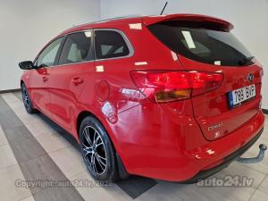 Red Kia Ceed 2017 in Haapsalu, with an engine capacity of 1.60 L and mileage of 169 thousand km for 7900 €, photo 7 on AUTOMOTO.COM.LV