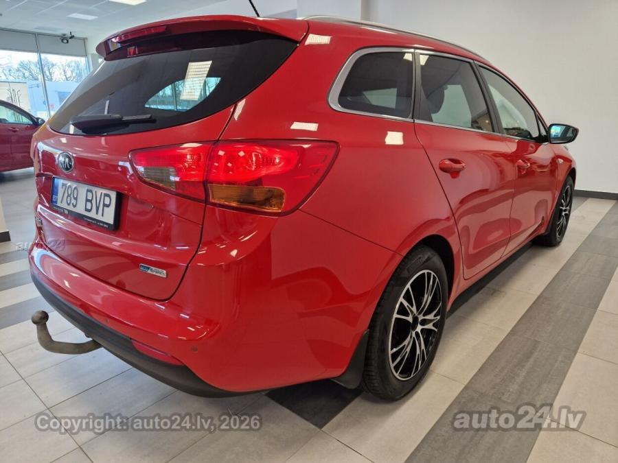 Red Kia Ceed 2017 in Haapsalu, with an engine capacity of 1.60 L and mileage of 169 thousand km for 7900 €, photo 9 on AUTOMOTO.COM.LV