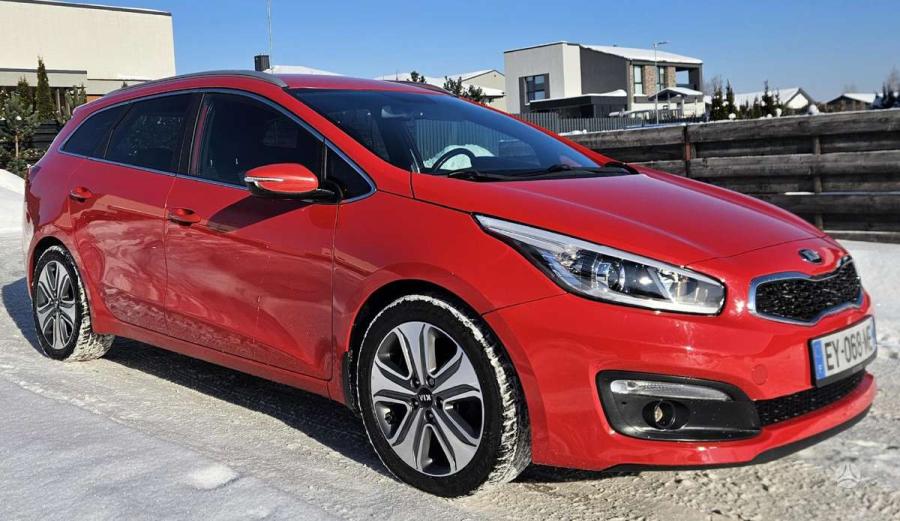 Red Kia Ceed 2018 in Vilnius, with an engine capacity of 1.60 L and mileage of 87 thousand km for 9400 €, photo 7 on AUTOMOTO.COM.LV