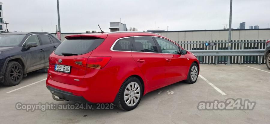 Red Kia Ceed 2018 in Tallinn, with an engine capacity of 1.60 L and mileage of 161 thousand km for 8790 €, photo 8 on AUTOMOTO.COM.LV