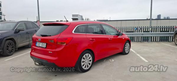 Red Kia Ceed 2018 in Tallinn, with an engine capacity of 1.60 L and mileage of 161 thousand km for 8790 €, photo 8 on AUTOMOTO.COM.LV