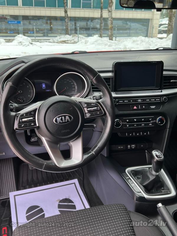 Red Kia Ceed 2019 in Tallinn, with an engine capacity of 1.40 L and mileage of 176 thousand km for 10800 €, photo 13 on AUTOMOTO.COM.LV