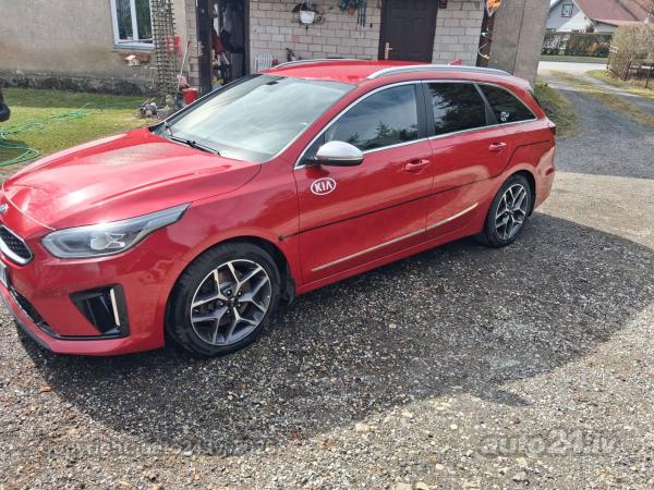 Red Kia Ceed 2019 in Turi, with an engine capacity of 1.60 L and mileage of 162 thousand km for 14000 €, photo 3 on AUTOMOTO.COM.LV