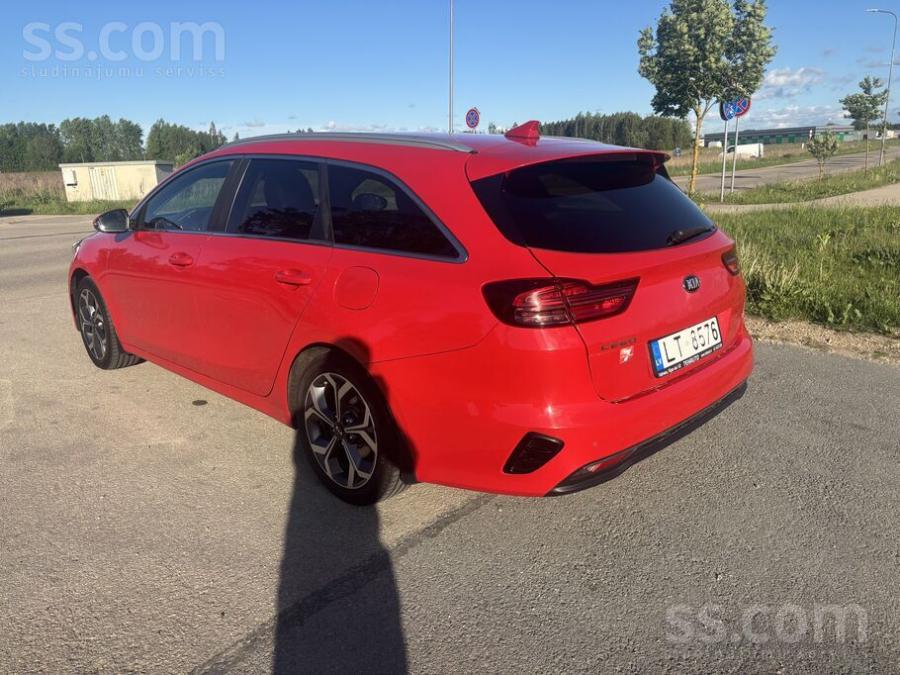 Red Kia Ceed 2019 in Riga, with an engine capacity of 1.40 L and mileage of 230 thousand km for 8200 €, photo 5 on AUTOMOTO.COM.LV