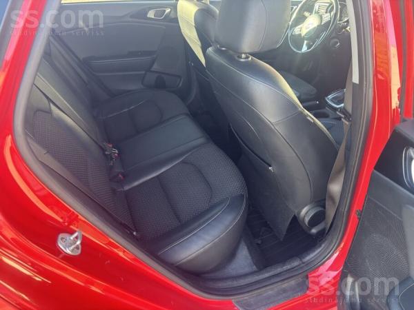 Red Kia Ceed 2019 in Riga, with an engine capacity of 1.40 L and mileage of 230 thousand km for 8200 €, photo 8 on AUTOMOTO.COM.LV