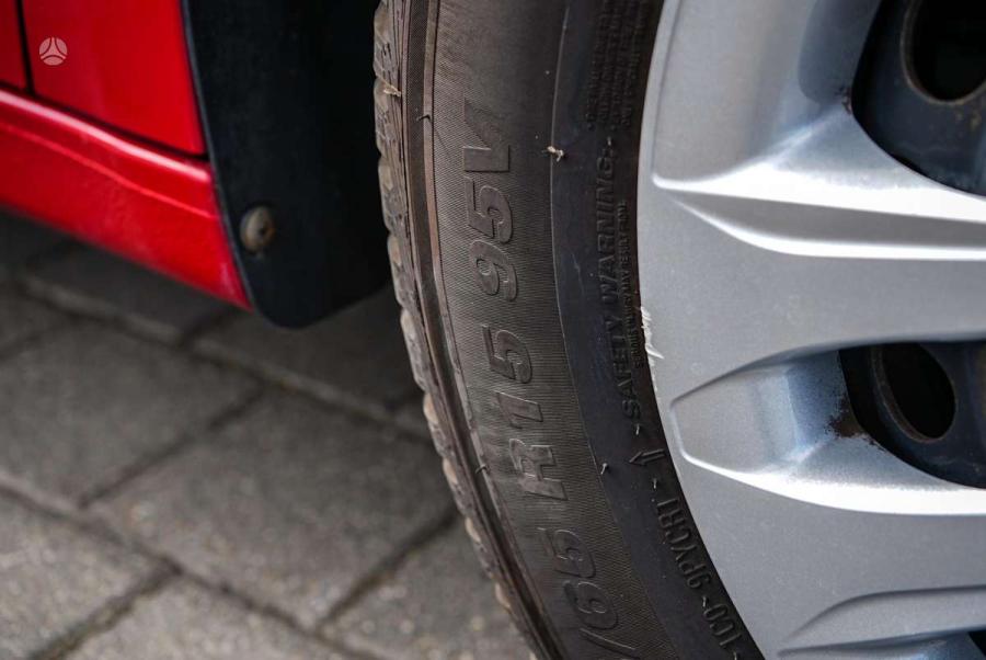 Sarkans Kia Ceed 2019 Marijampole, ar dzinēja tilpumu 1.37 L un nobraukumu 170 tūkst. km par 8950 €, foto 8 vietnē AUTOMOTO.COM.LV