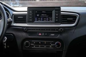 Sarkans Kia Ceed 2019 Marijampole, ar dzinēja tilpumu 1.37 L un nobraukumu 170 tūkst. km par 8950 €, foto 19 vietnē AUTOMOTO.COM.LV