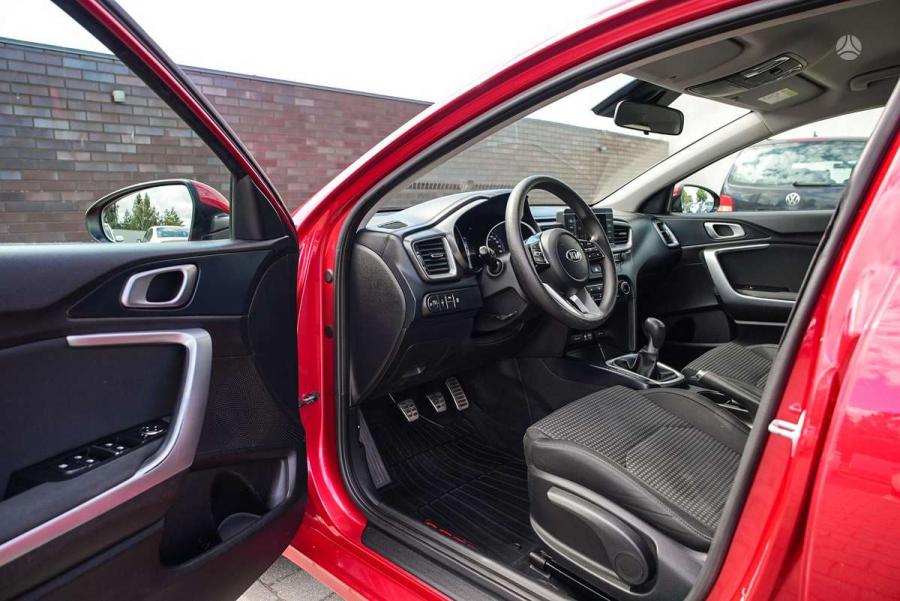 Sarkans Kia Ceed 2019 Marijampole, ar dzinēja tilpumu 1.37 L un nobraukumu 170 tūkst. km par 8950 €, foto 23 vietnē AUTOMOTO.COM.LV