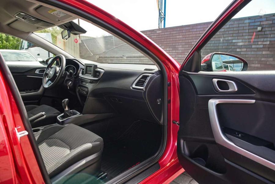 Sarkans Kia Ceed 2019 Marijampole, ar dzinēja tilpumu 1.37 L un nobraukumu 170 tūkst. km par 8950 €, foto 33 vietnē AUTOMOTO.COM.LV