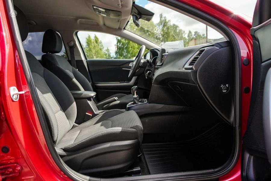 Sarkans Kia Ceed 2019 Marijampole, ar dzinēja tilpumu 1.37 L un nobraukumu 170 tūkst. km par 8950 €, foto 35 vietnē AUTOMOTO.COM.LV