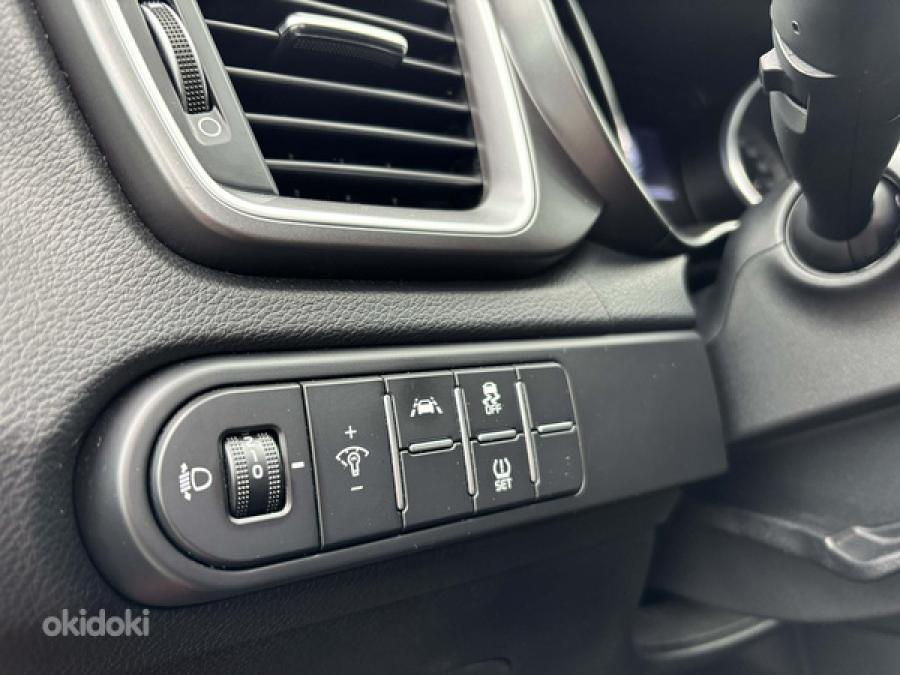 Sarkans Kia Ceed 2020 Narva, ar dzinēja tilpumu 1.60 L un nobraukumu 155 tūkst. km par 9900 €, foto 13 vietnē AUTOMOTO.COM.LV