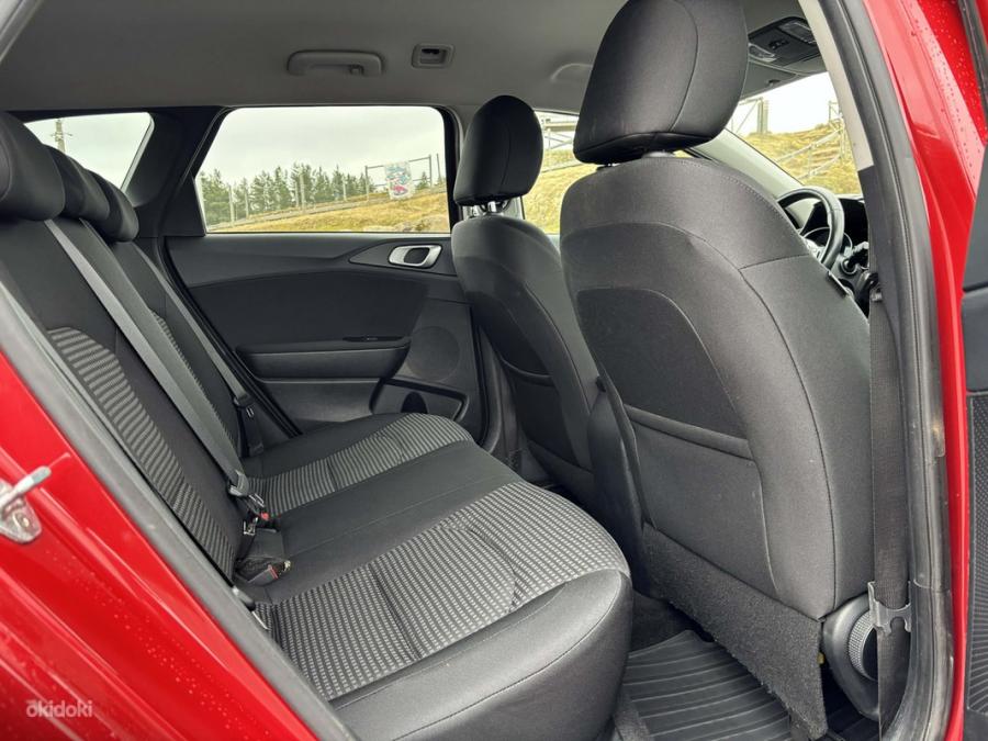 Sarkans Kia Ceed 2020 Narva, ar dzinēja tilpumu 1.60 L un nobraukumu 155 tūkst. km par 9900 €, foto 24 vietnē AUTOMOTO.COM.LV