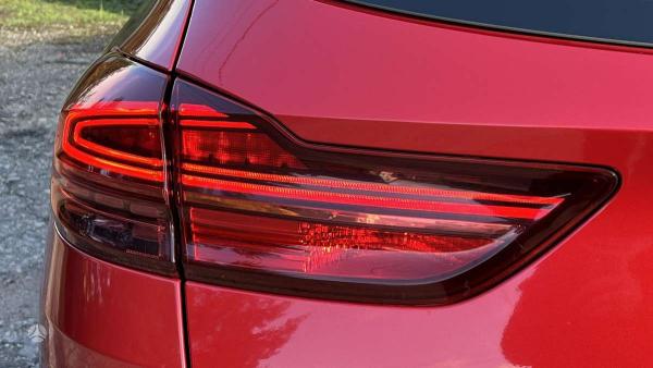 Red Kia Ceed 2020 in Ukmerge, with an engine capacity of 1.00 L and mileage of 159 thousand km for 8200 €, photo 5 on AUTOMOTO.COM.LV