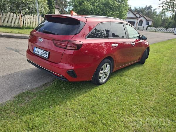 Red Kia Ceed 2021 in Jurmala, with an engine capacity of 1.50 L and mileage of 405 thousand km for 5750 €, photo 4 on AUTOMOTO.COM.LV
