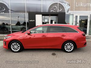 Red Kia Ceed 2021 in Tallinn, with an engine capacity of 1.60 L and mileage of 129 thousand km for 13900 €, photo 3 on AUTOMOTO.COM.LV