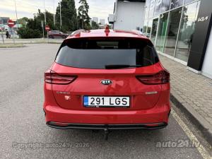 Red Kia Ceed 2021 in Tallinn, with an engine capacity of 1.60 L and mileage of 129 thousand km for 13900 €, photo 4 on AUTOMOTO.COM.LV