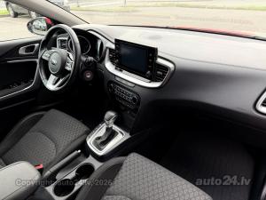 Red Kia Ceed 2021 in Tallinn, with an engine capacity of 1.60 L and mileage of 129 thousand km for 13900 €, photo 5 on AUTOMOTO.COM.LV