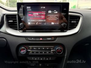 Red Kia Ceed 2021 in Tallinn, with an engine capacity of 1.60 L and mileage of 129 thousand km for 13900 €, photo 9 on AUTOMOTO.COM.LV
