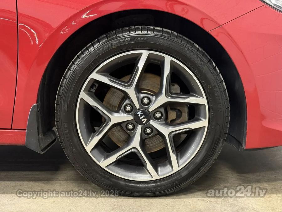 Sarkans Kia Ceed 2021 Tallina, ar dzinēja tilpumu 1.50 L un nobraukumu 120 tūkst. km par 15995 €, foto 6 vietnē AUTOMOTO.COM.LV