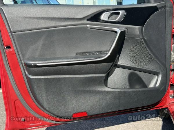 Red Kia Ceed 2021 in Tallinn, with an engine capacity of 1.50 L and mileage of 120 thousand km for 15995 €, photo 11 on AUTOMOTO.COM.LV