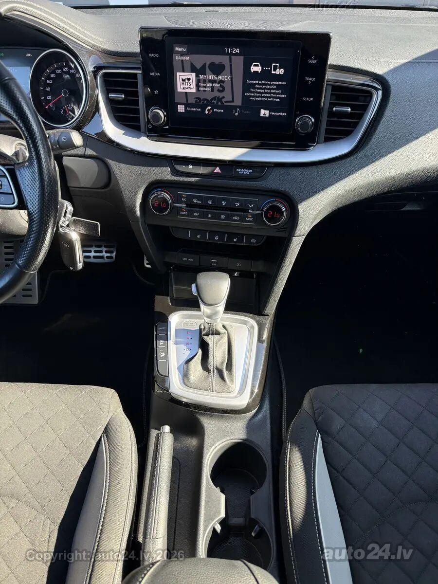 Sarkans Kia Ceed 2021 Tallina, ar dzinēja tilpumu 1.50 L un nobraukumu 120 tūkst. km par 15995 €, foto 23 vietnē AUTOMOTO.COM.LV