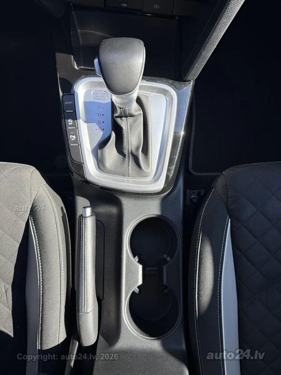 Sarkans Kia Ceed 2021 Tallina, ar dzinēja tilpumu 1.50 L un nobraukumu 120 tūkst. km par 15995 €, foto 24 vietnē AUTOMOTO.COM.LV