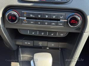 Sarkans Kia Ceed 2021 Tallina, ar dzinēja tilpumu 1.50 L un nobraukumu 120 tūkst. km par 15995 €, foto 25 vietnē AUTOMOTO.COM.LV