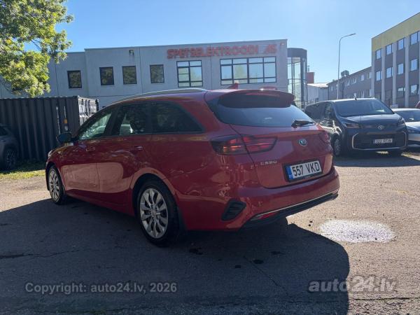 Sarkans Kia Ceed 2021 Tallina, ar dzinēja tilpumu 1.50 L un nobraukumu 151 tūkst. km par 11408 €, foto 5 vietnē AUTOMOTO.COM.LV
