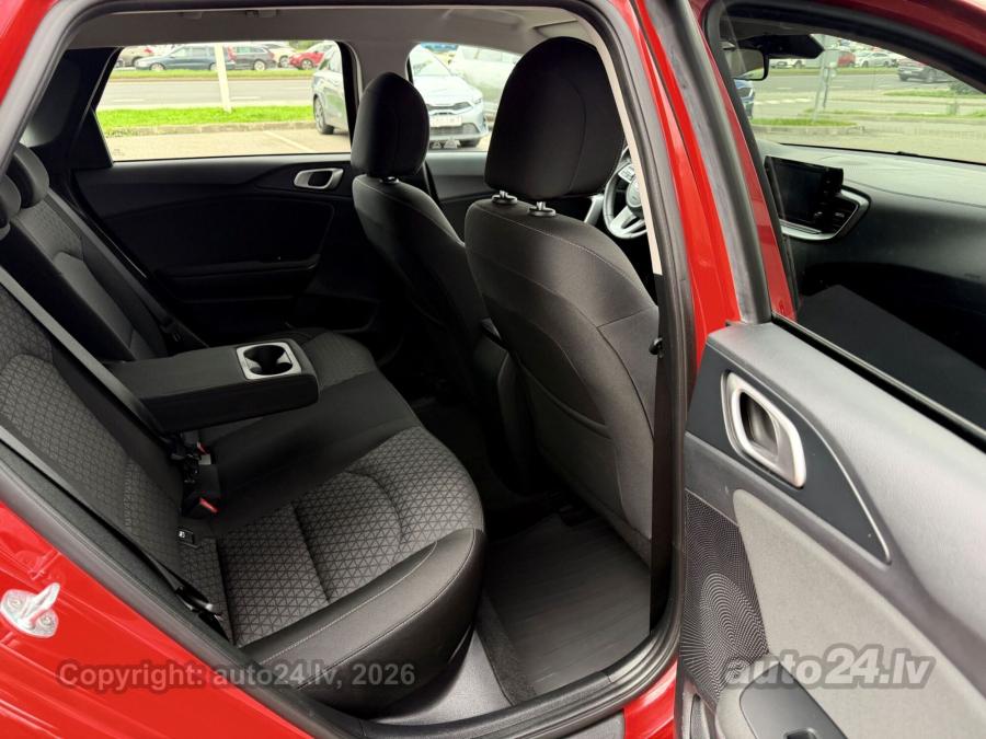 Sarkans Kia Ceed 2021 Tallina, ar dzinēja tilpumu 1.60 L un nobraukumu 134 tūkst. km par 12900 €, foto 6 vietnē AUTOMOTO.COM.LV