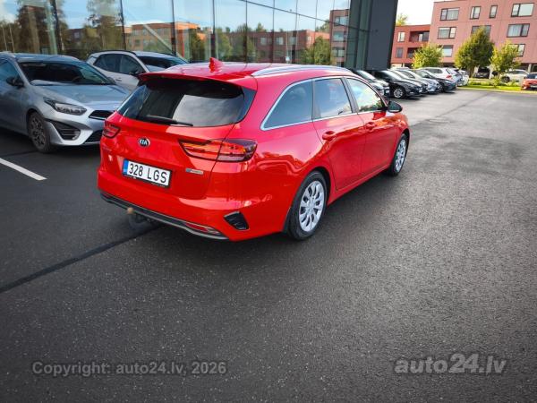 Red Kia Ceed 2021 in Tallinn, with an engine capacity of 1.60 L and mileage of 121 thousand km for 12900 €, photo 7 on AUTOMOTO.COM.LV