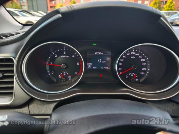 Red Kia Ceed 2021 in Tallinn, with an engine capacity of 1.60 L and mileage of 121 thousand km for 12900 €, photo 11 on AUTOMOTO.COM.LV