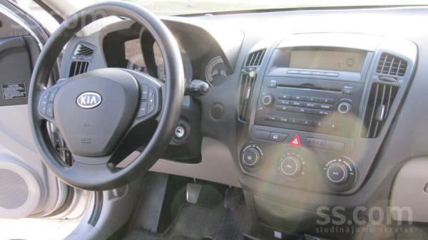 Kia Ceed 2008 in Riga, with an engine capacity of 1.60 L and mileage of 225 thousand km for 2950 €, photo 9 on AUTOMOTO.COM.LV