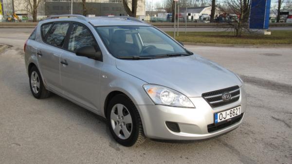 Kia Ceed 2008 in Riga, with an engine capacity of 1.60 L and mileage of 225 thousand km for 2950 €, photo 4 on AUTOMOTO.COM.LV