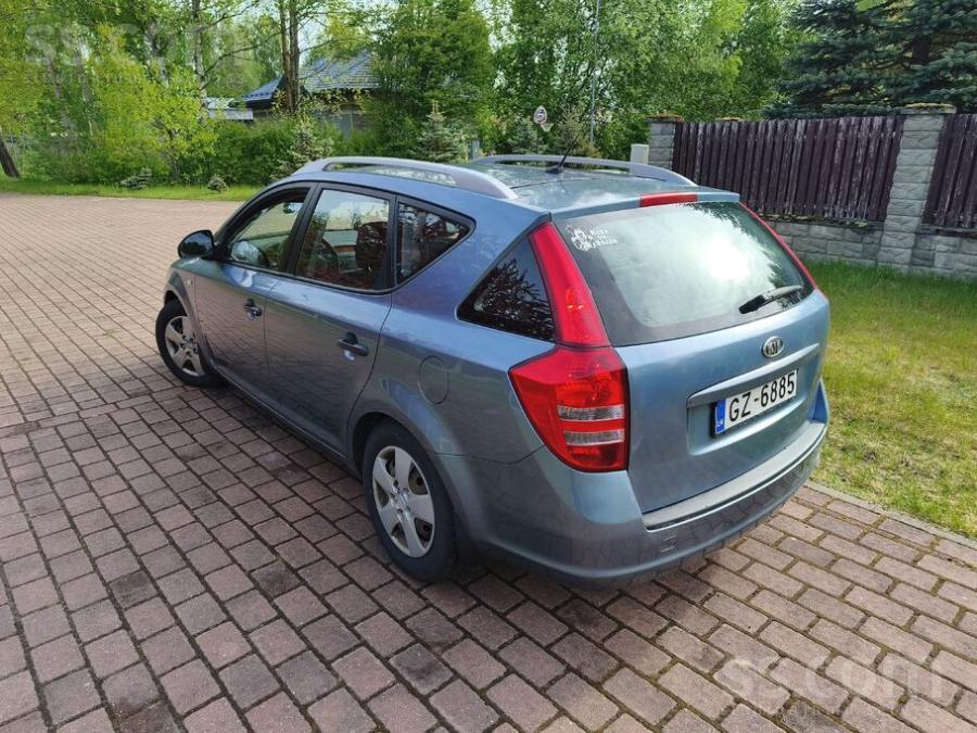 Kia Ceed 2008 in Riga, with an engine capacity of 1.60 L and mileage of 374 thousand km for 950 €, photo 3 on AUTOMOTO.COM.LV