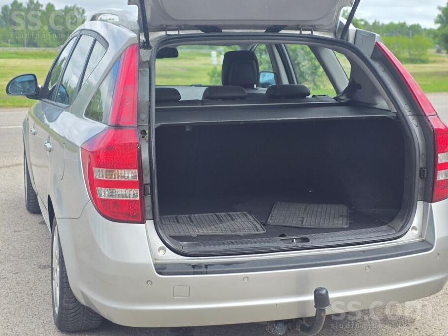 Kia Ceed 2009 Liepāja, ar dzinēja tilpumu 1.60 L un nobraukumu 276 tūkst. km par 3550 €, foto 20 vietnē AUTOMOTO.COM.LV