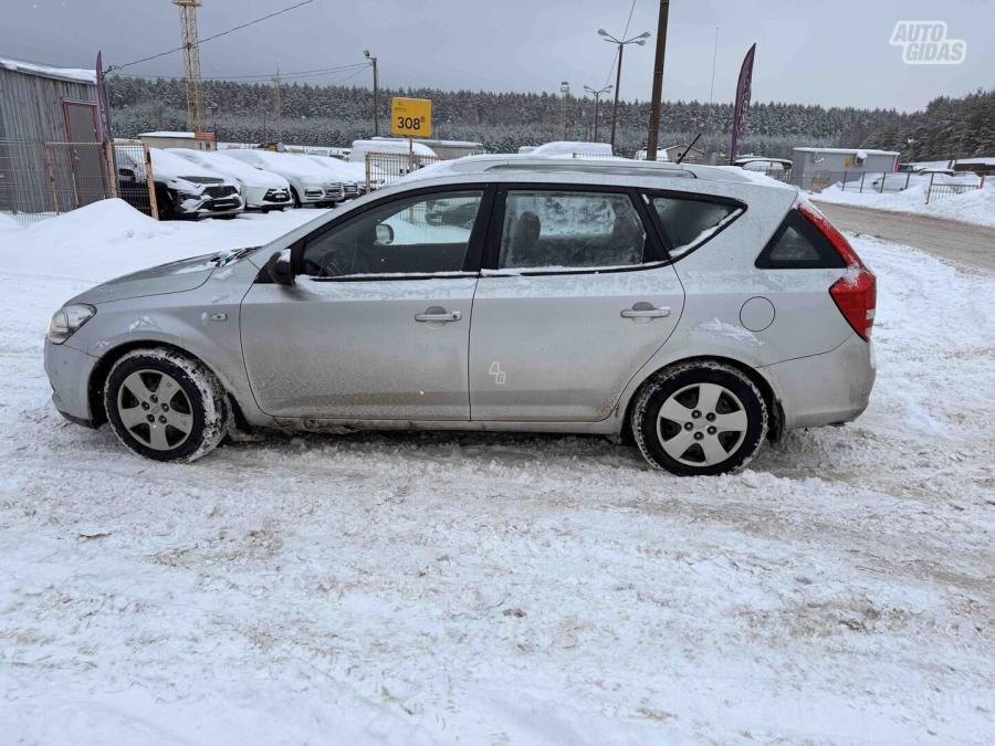 Kia Ceed 2011 Viļņa, ar dzinēja tilpumu 1.40 L un nobraukumu 2 tūkst. km par 1600 €, foto 1 vietnē AUTOMOTO.COM.LV