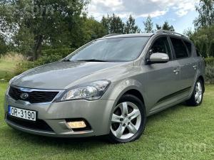 Kia Ceed 2011 in Riga, with an engine capacity of 1.60 L and mileage of 281 thousand km for 3600 €, photo 4 on AUTOMOTO.COM.LV