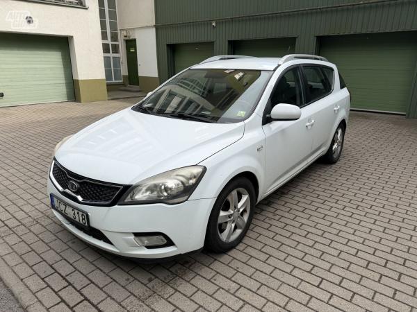 Kia Ceed 2012 in Vilnius, with an engine capacity of 1.60 L and mileage of 428 thousand km for 1200 €, photo 1 on AUTOMOTO.COM.LV