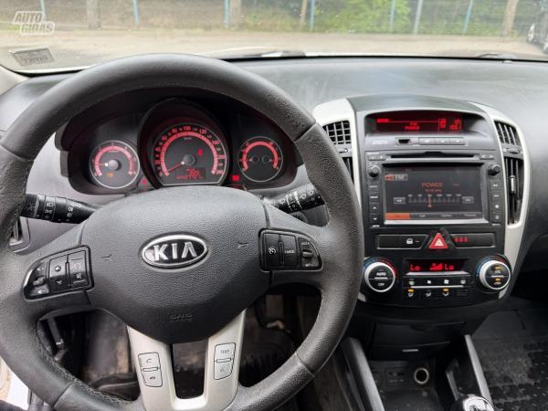 Kia Ceed 2012 in Vilnius, with an engine capacity of 1.60 L and mileage of 428 thousand km for 1200 €, photo 7 on AUTOMOTO.COM.LV