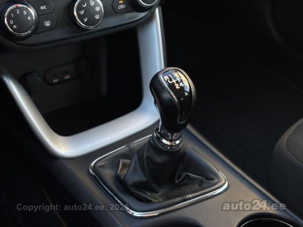 Kia Ceed 2013 in Tartu, with an engine capacity of 1.60 L and mileage of 176 thousand km for 4999 €, photo 11 on AUTOMOTO.COM.LV