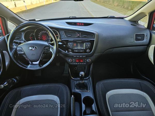 Kia Ceed 2013 in Tartu, with an engine capacity of 1.60 L and mileage of 325 thousand km for 5700 €, photo 5 on AUTOMOTO.COM.LV